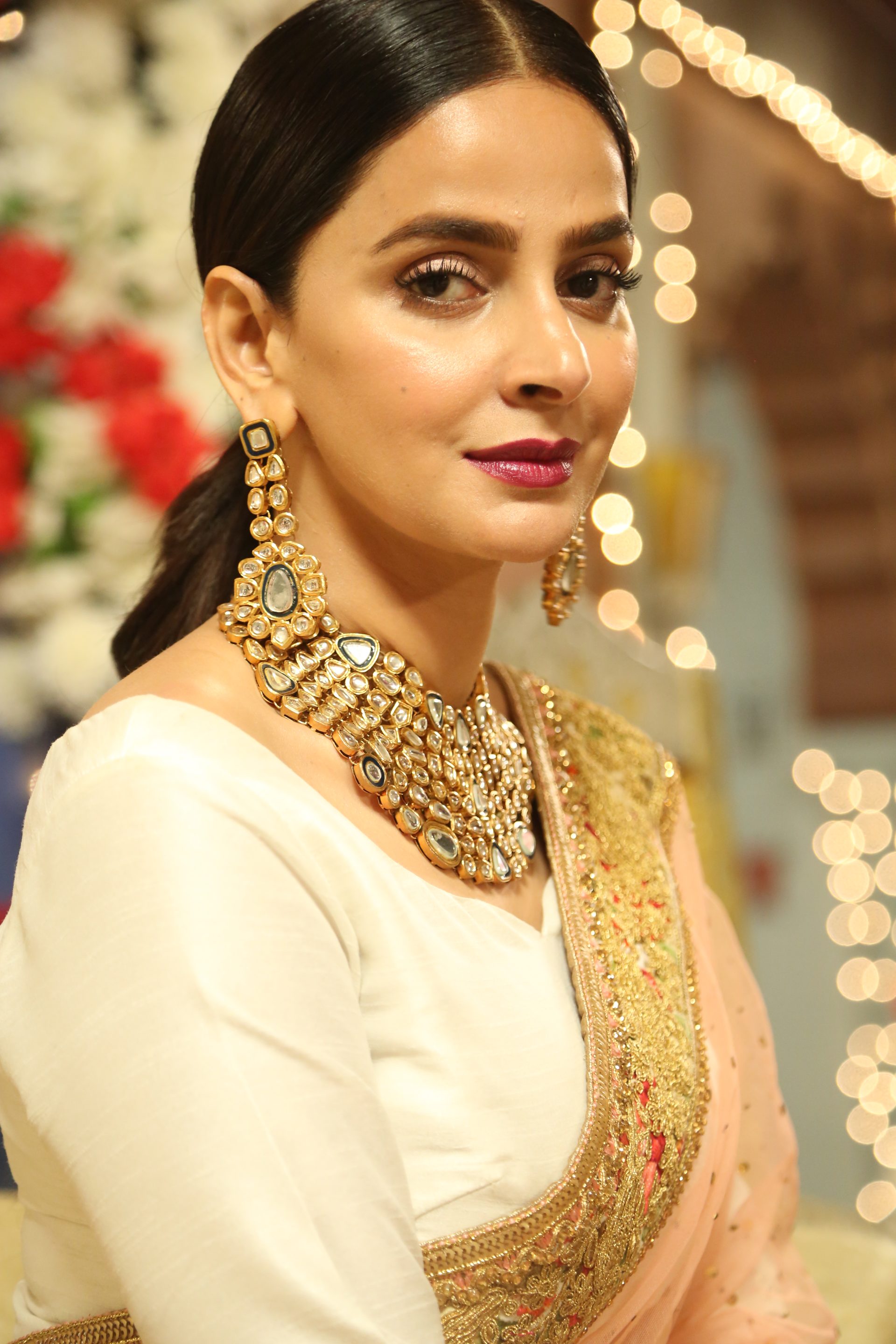 Zindagi celebrates Saba Qamar's birthday; releases ‘Ajj Lagiya Yeh Pata ...